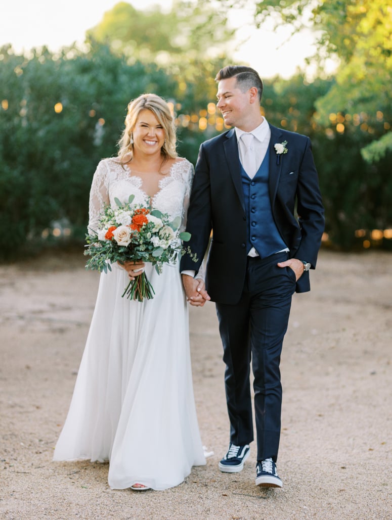 Love in Arizona Sun: Kelli & James' Fall Wedding at Lindsay Grove